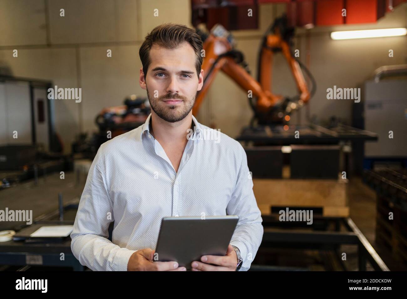 Robotic arm man hi-res stock photography and images - Alamy
