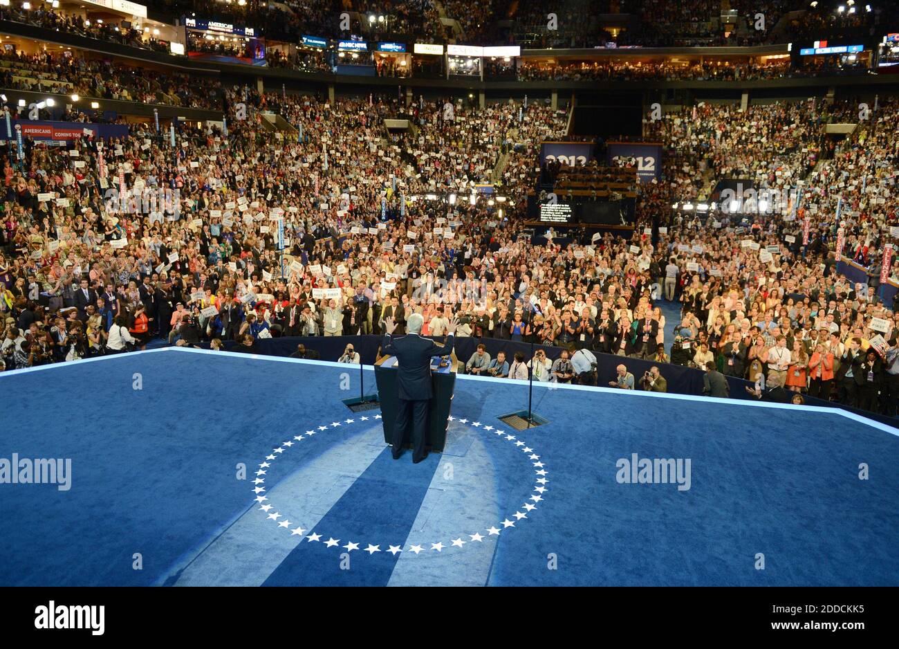 Cable television bill hi-res stock photography and images - Alamy