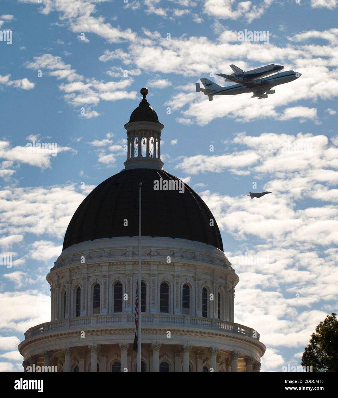 Shuttle carrier aircraft sca hi-res stock photography and images - Alamy