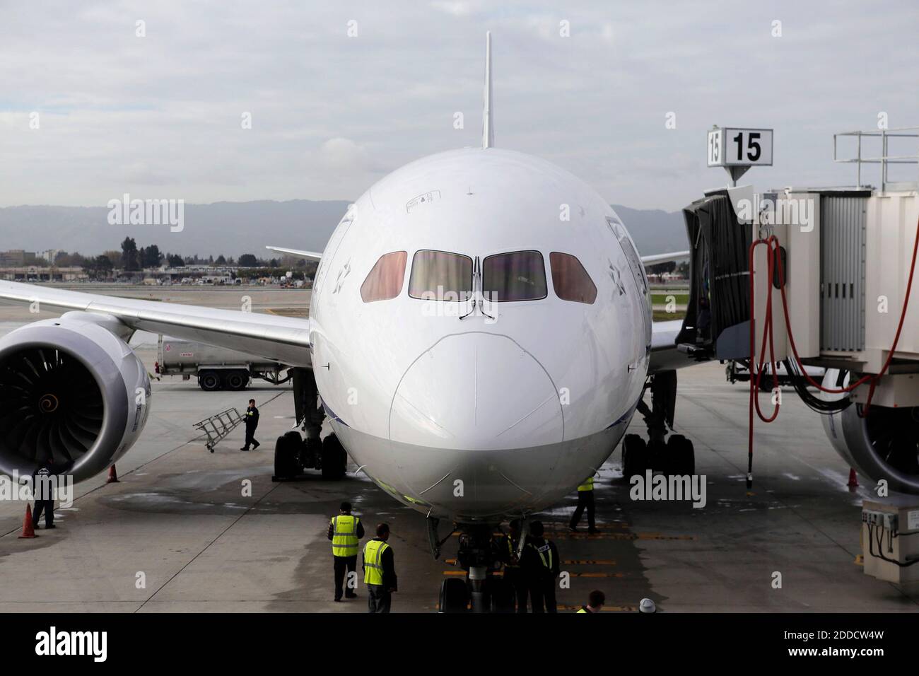Boeing 787 dreamliner arrives hi-res stock photography and images - Alamy