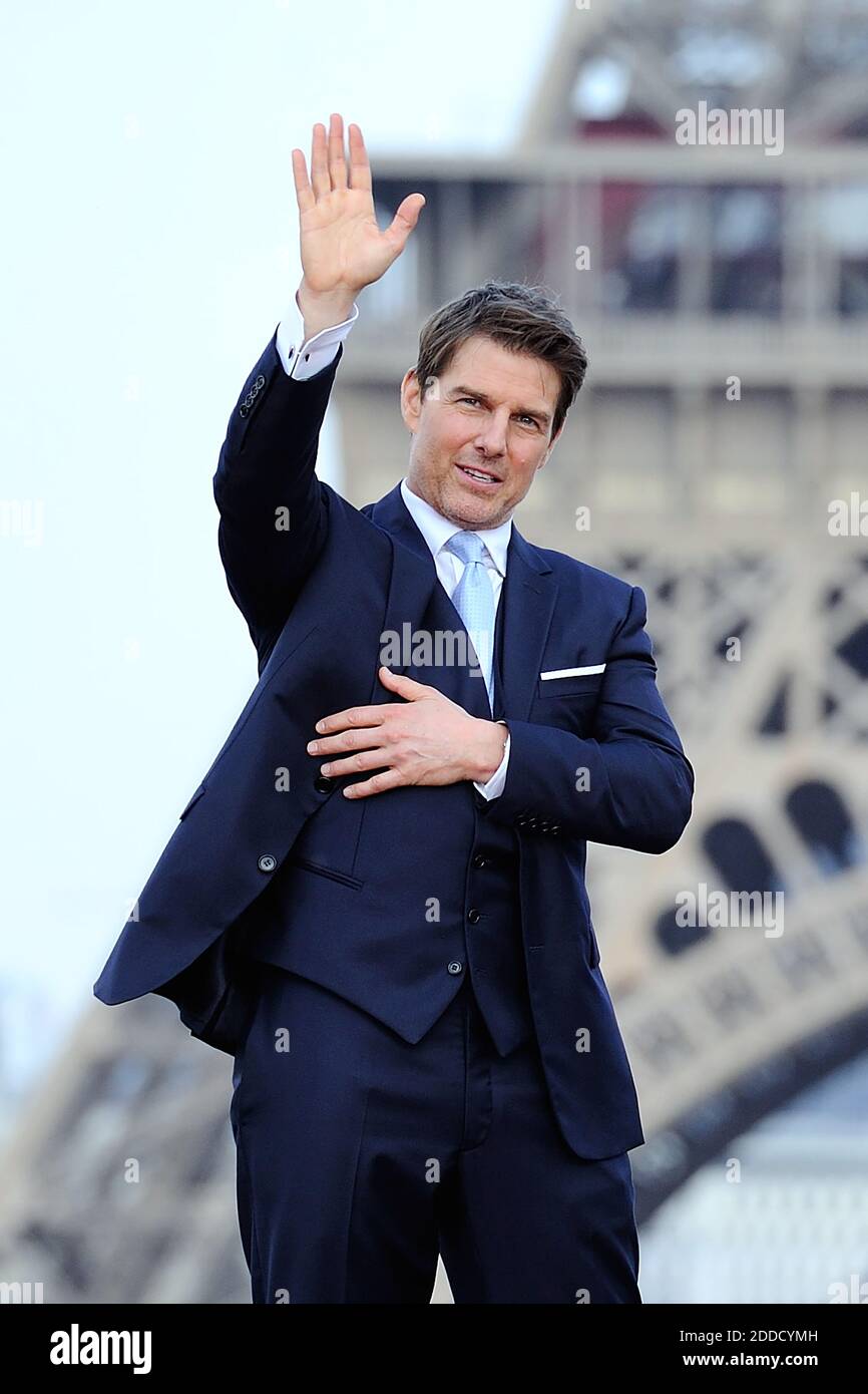 Fallout tom cruise paris hi-res stock photography and images - Alamy