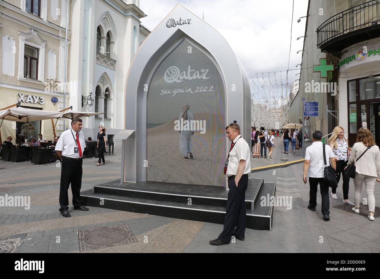 Qatar 2022 russia hi-res stock photography and images - Alamy