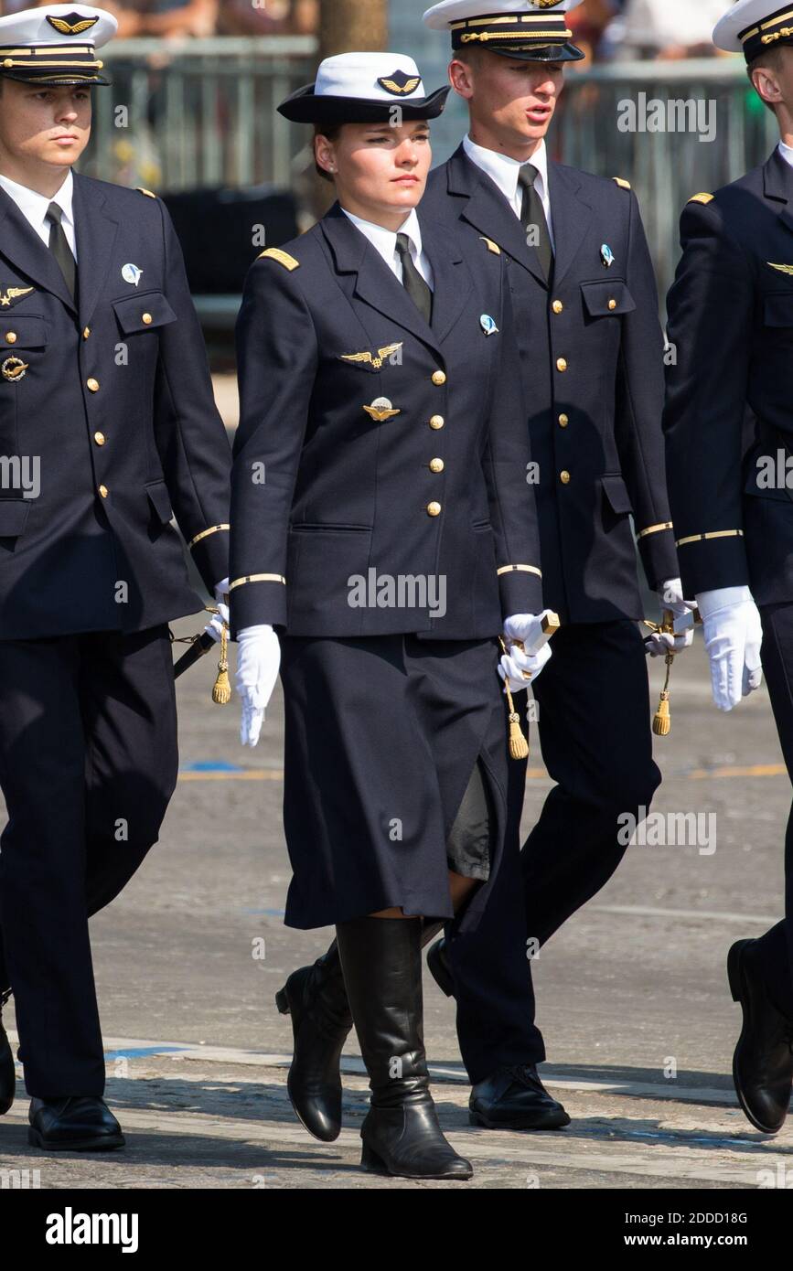 Military french Women troup during the annual Bastille Day military ...