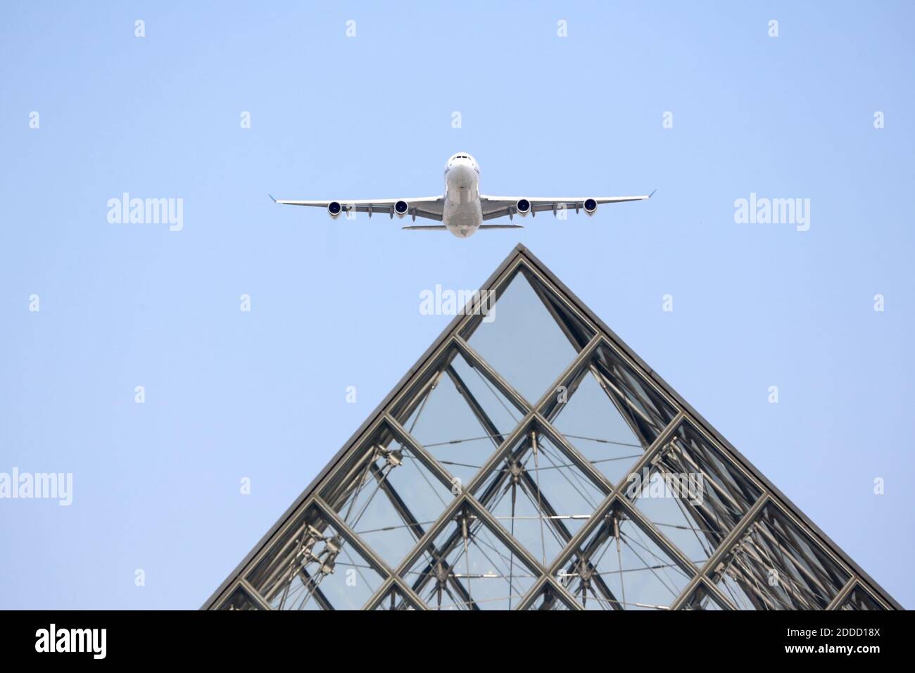 Bastille day parade aerial hi-res stock photography and images - Alamy