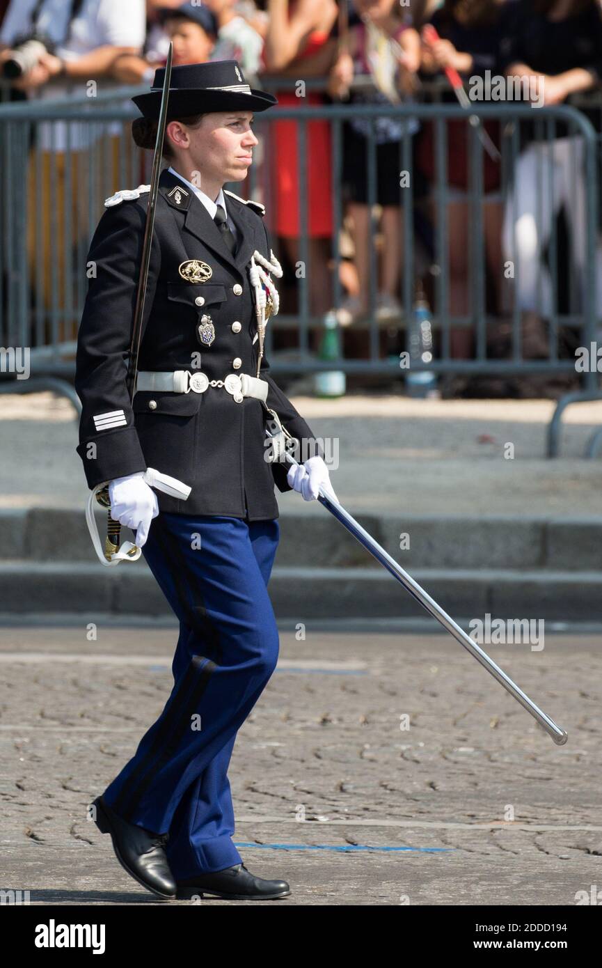 Military french Women troup during the annual Bastille Day military ...