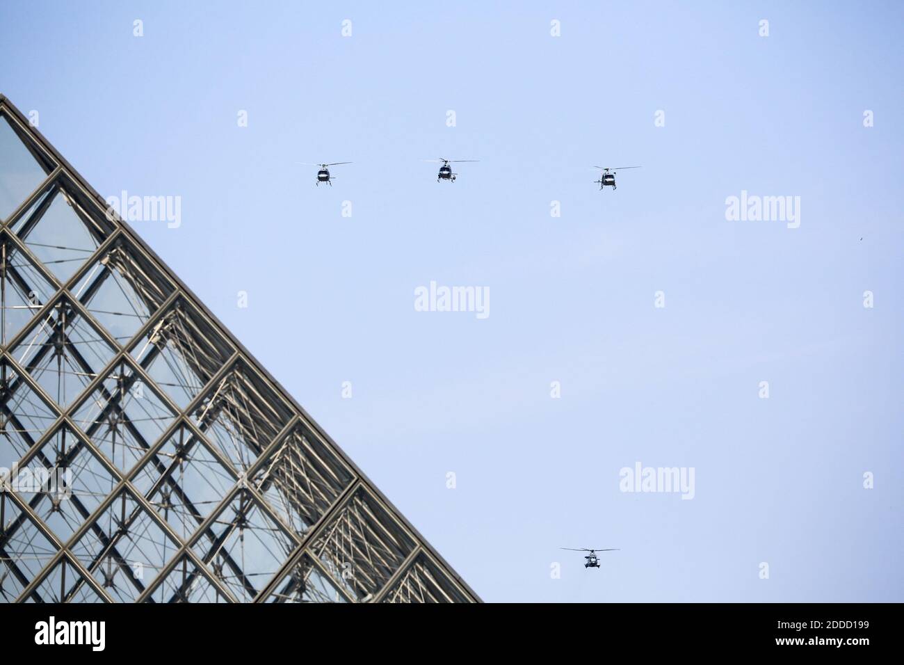 Bastille day parade aerial hi-res stock photography and images - Alamy