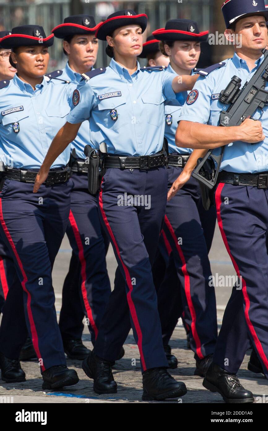 Military french Women troup during the annual Bastille Day military ...