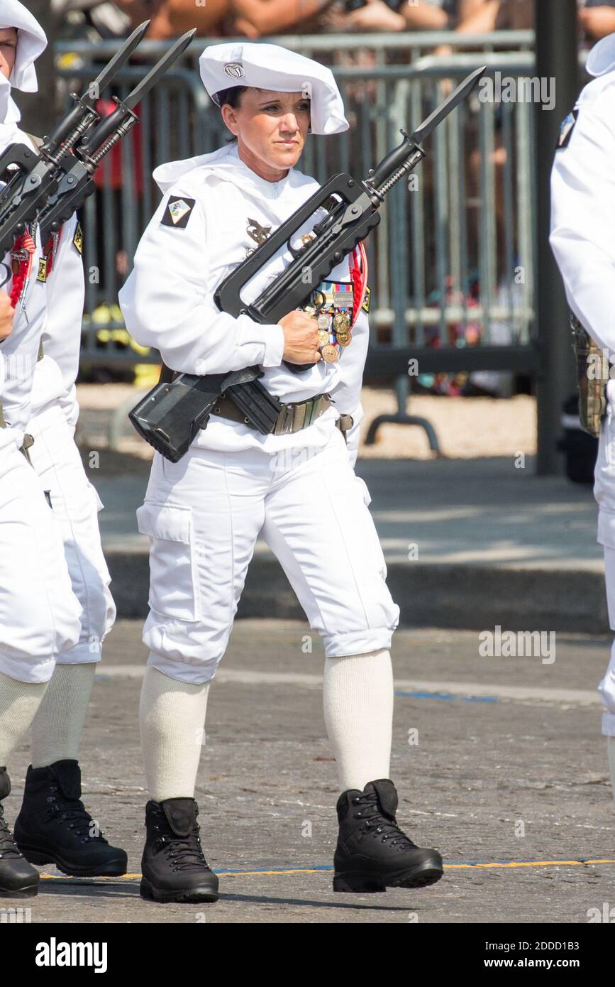 Military french Women troup during the annual Bastille Day military ...
