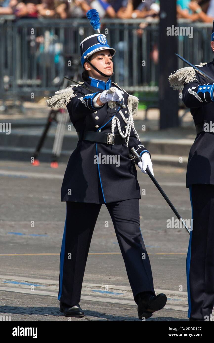 Military french Women troup during the annual Bastille Day military ...
