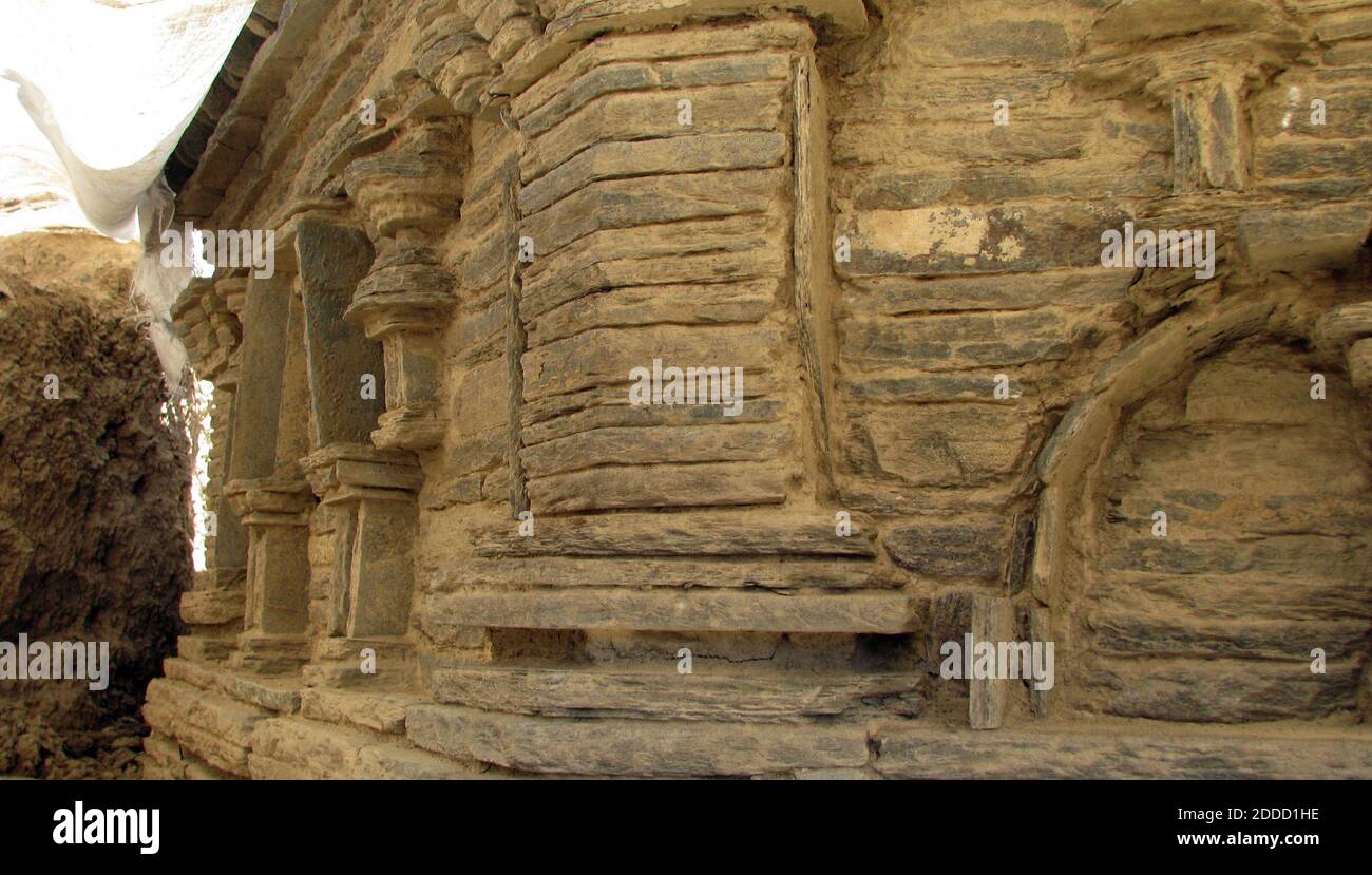 Buddhist stupa afghanistan hi-res stock photography and images - Alamy