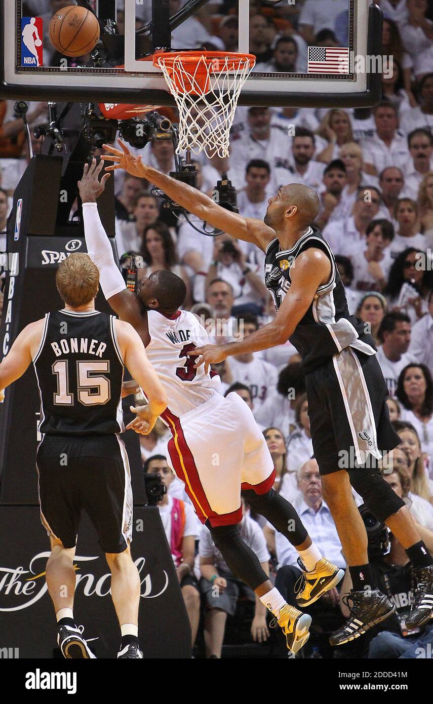 Matt Bonner Dunk Explosion