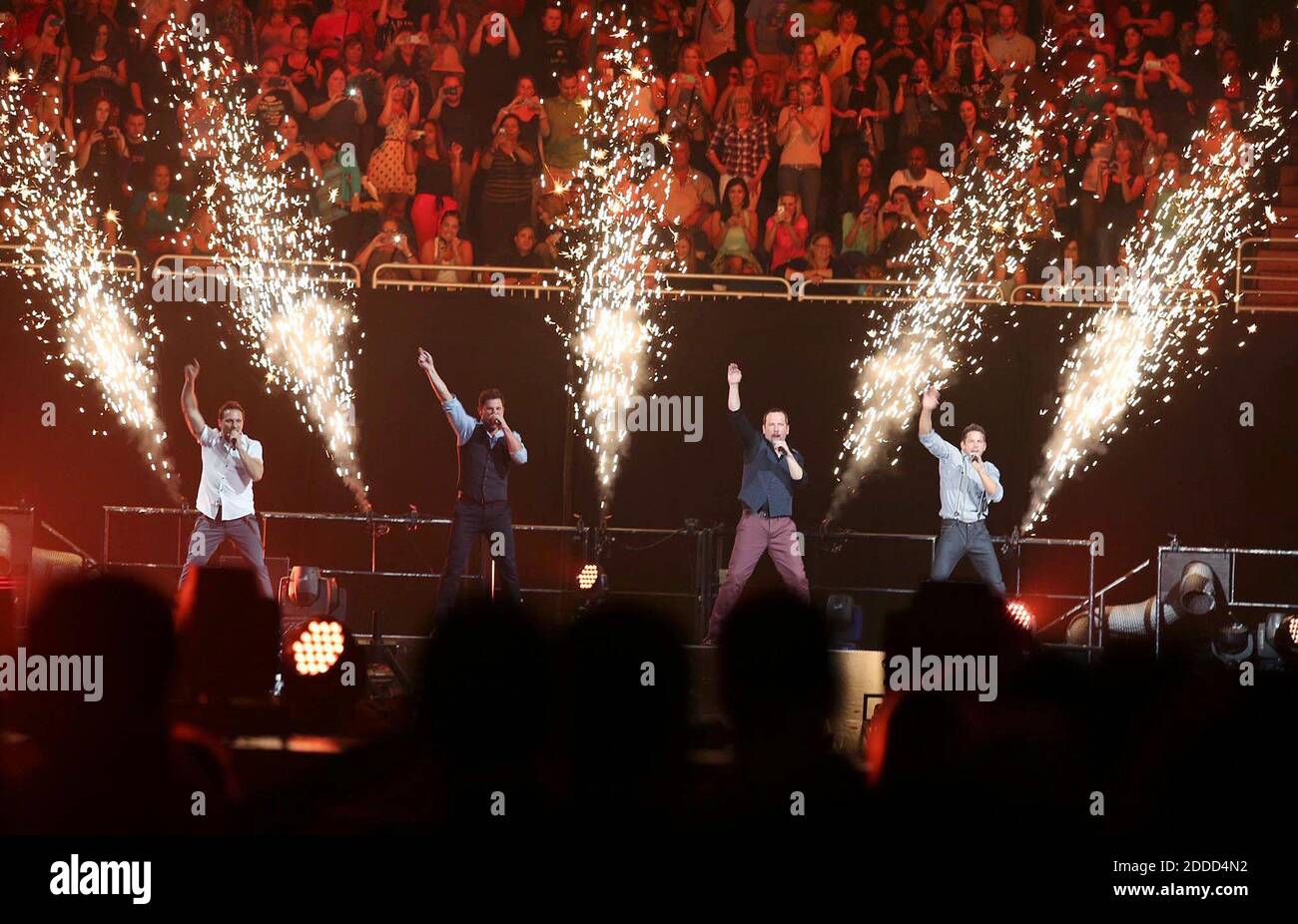 98 Degrees High Resolution Stock Photography and Images - Alamy