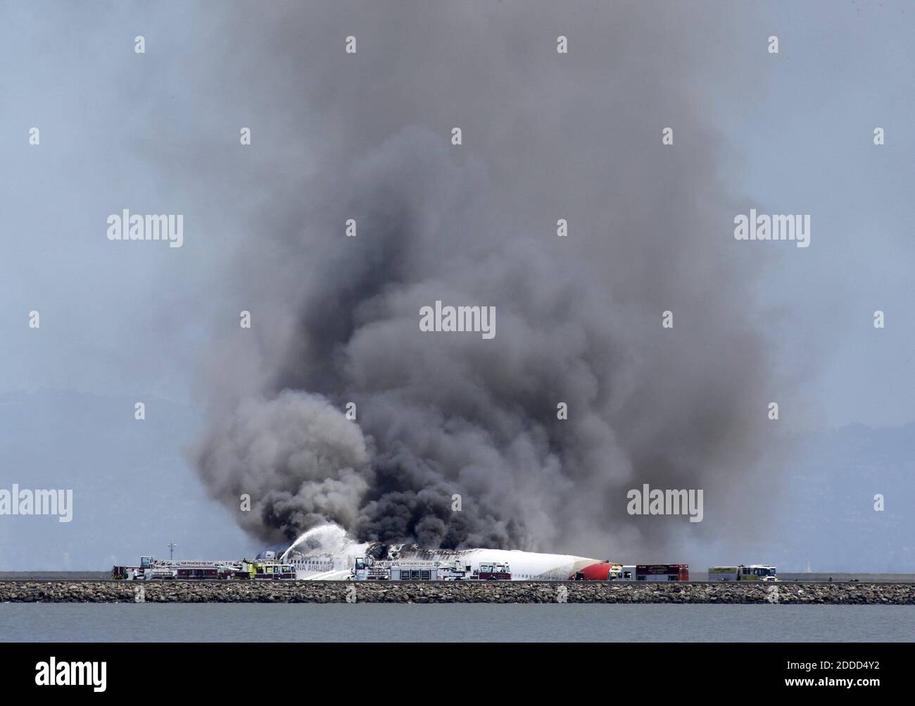 Asiana airlines 2013 hi-res stock photography and images - Alamy