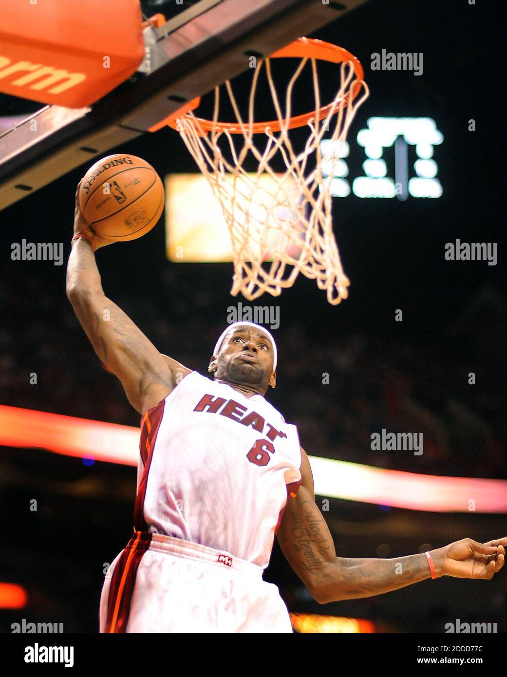 Lebron James Heat Wallpaper Dunking