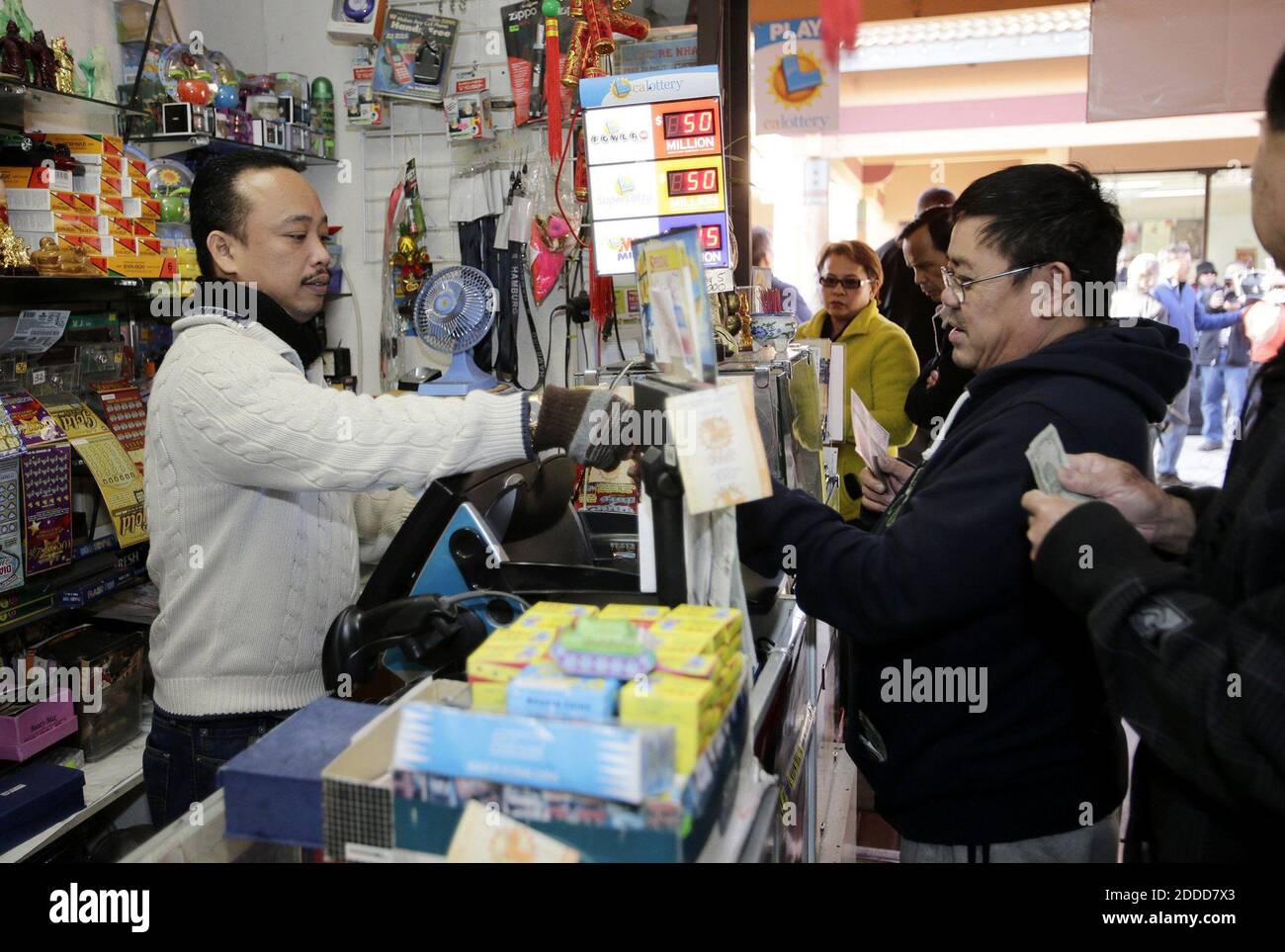 Lottery shop usa 2013 hi-res stock photography and images - Alamy