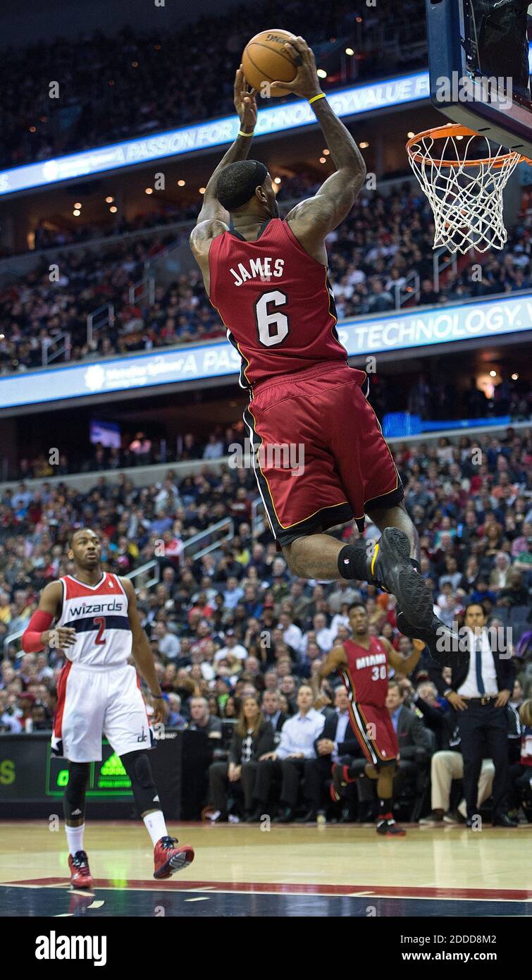 Lebron James Dunk Wallpaper Heat