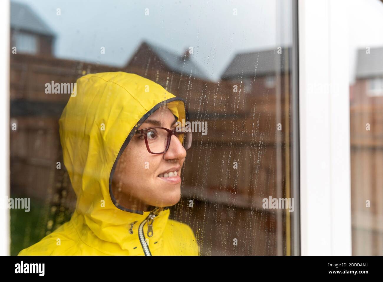 Looking through rainy window hi-res stock photography and images - Alamy