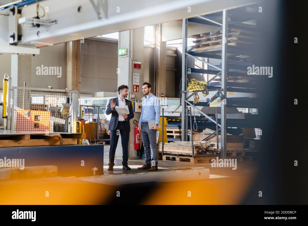 Young discussion hi-res stock photography and images - Alamy