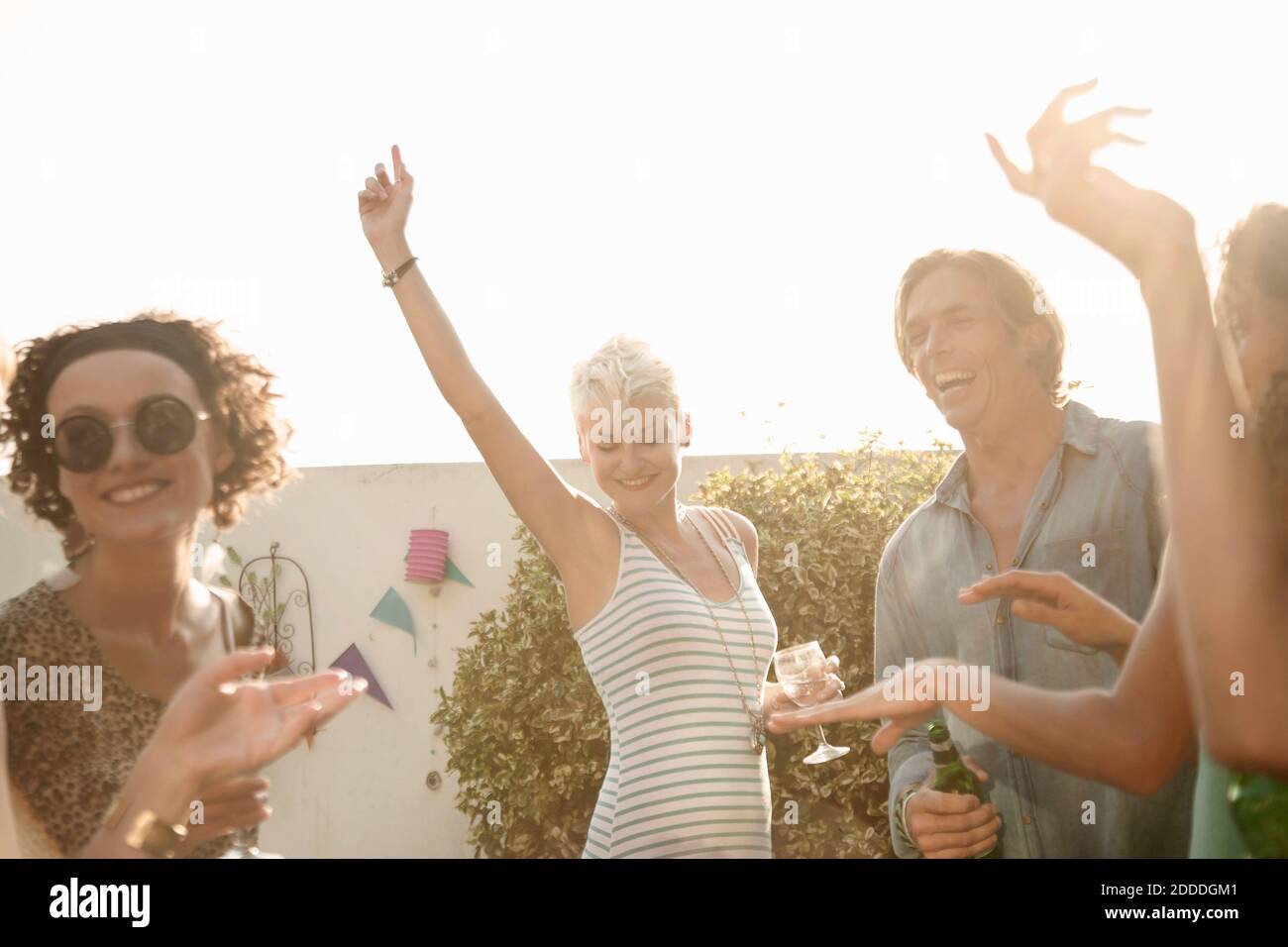 Pool party hi-res stock photography and images - Alamy