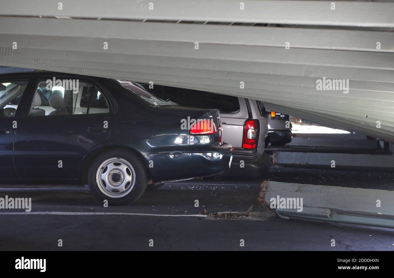 Carports hi-res stock photography and images - Alamy