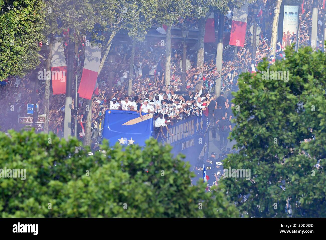 The Bus of France's World Cup Winning Team Parade Down The Champs ...
