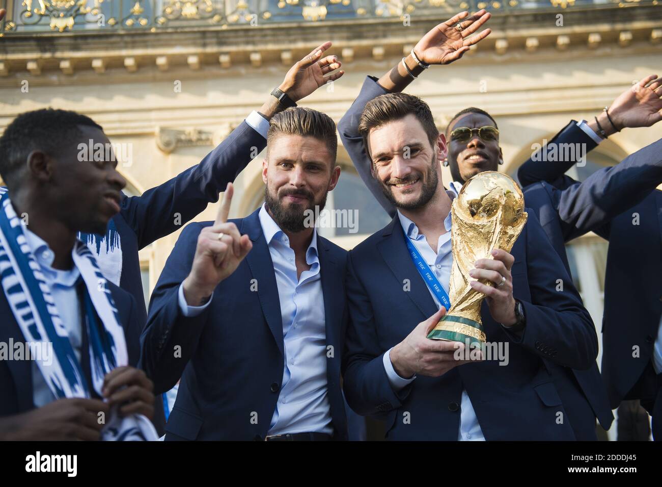 Hugo Lloris and Olivier Giroud at Elysee Palace. French President ...