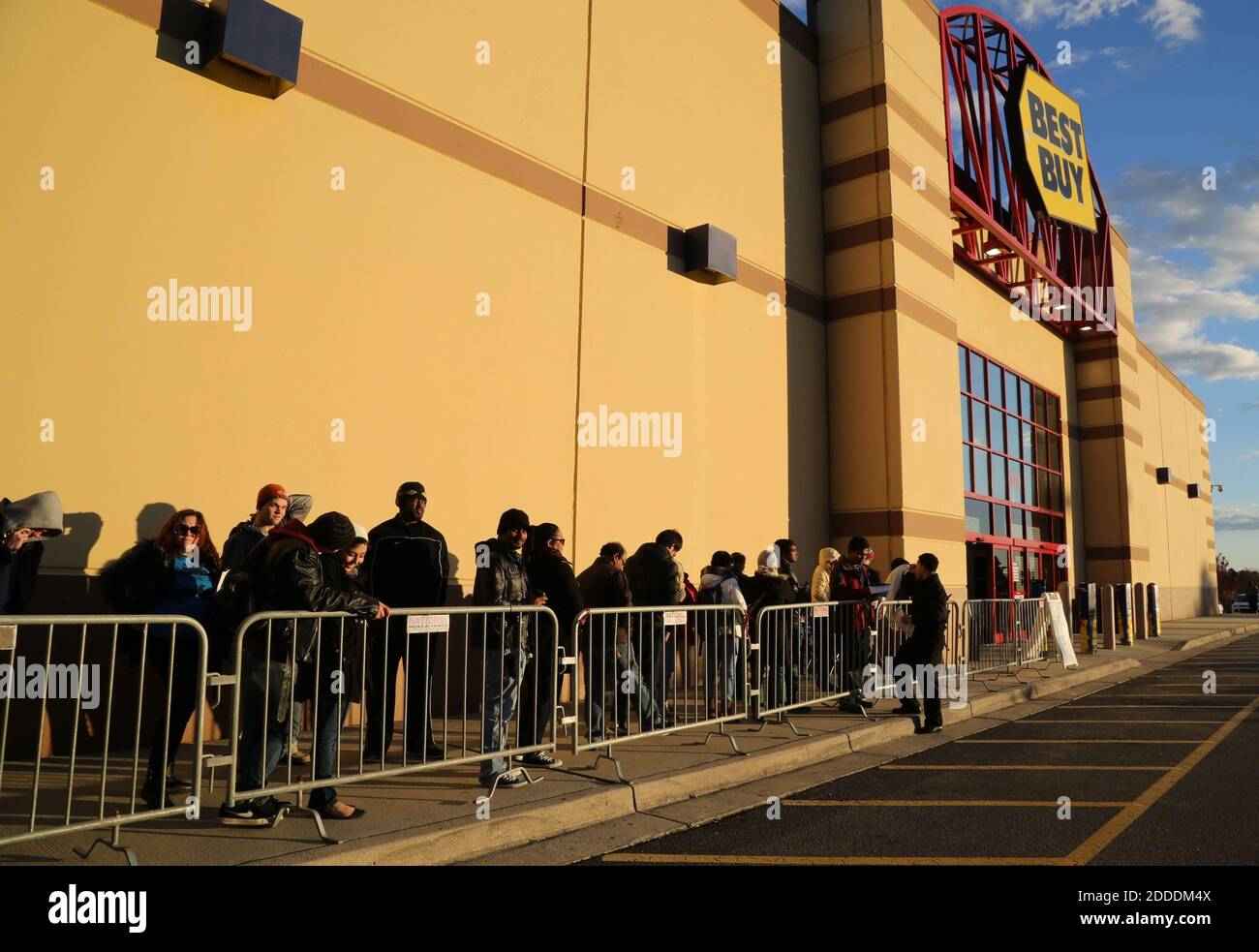 Waiting for video store to open hi-res stock photography and images - Alamy