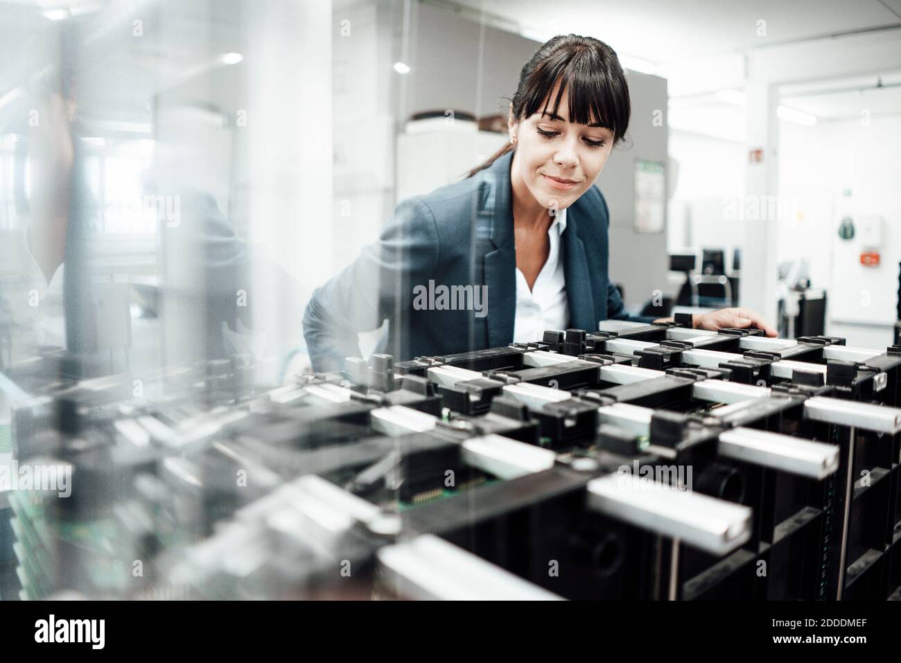 Professional manufacturing hi-res stock photography and images - Alamy
