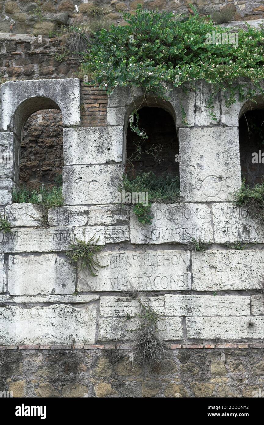 Mur antiguo hi-res stock photography and images - Alamy