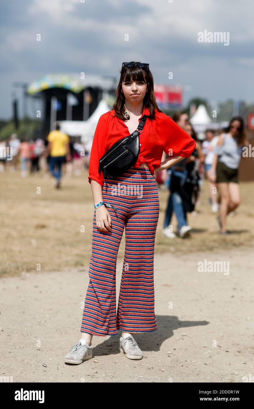 Street style, Tess at Lollapalooza festival held at Hippodrome de ...