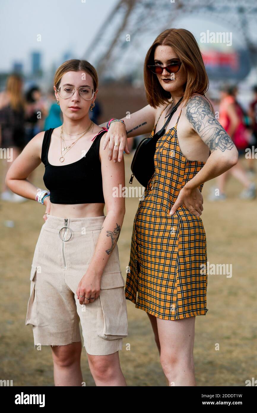 Street style, Clara Go Hope and Mathilde Sieralena at Lollapalooza ...