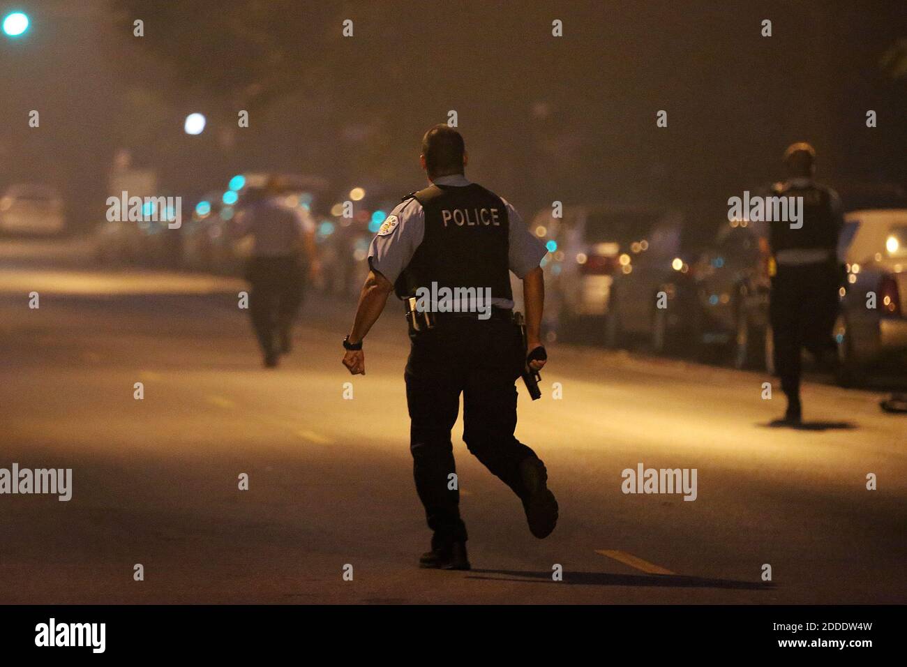 Drawn toward hi-res stock photography and images - Alamy