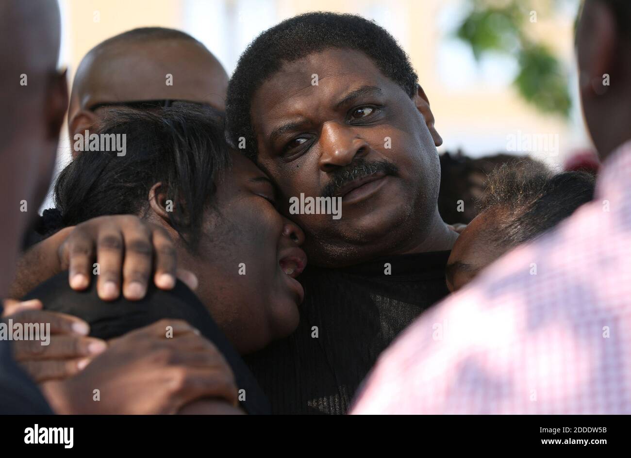 NO FILM, NO VIDEO, NO TV, NO DOCUMENTARY - Rufus Hall, center, father ...