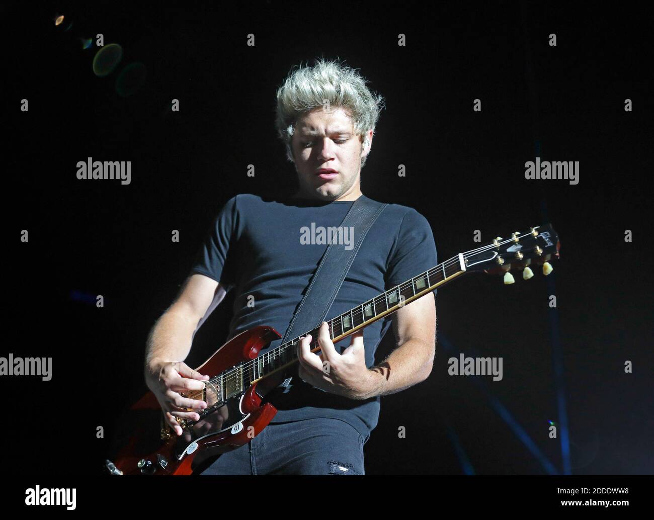 NO FILM, NO VIDEO, NO TV, NO DOCUMENTARY - One Direction performs at ...