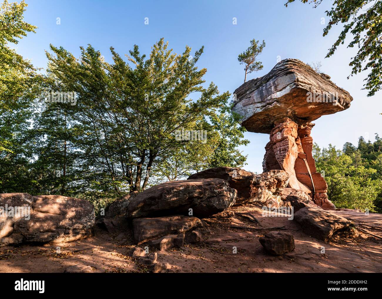 Devils Table rock formation Stock Photo - Alamy