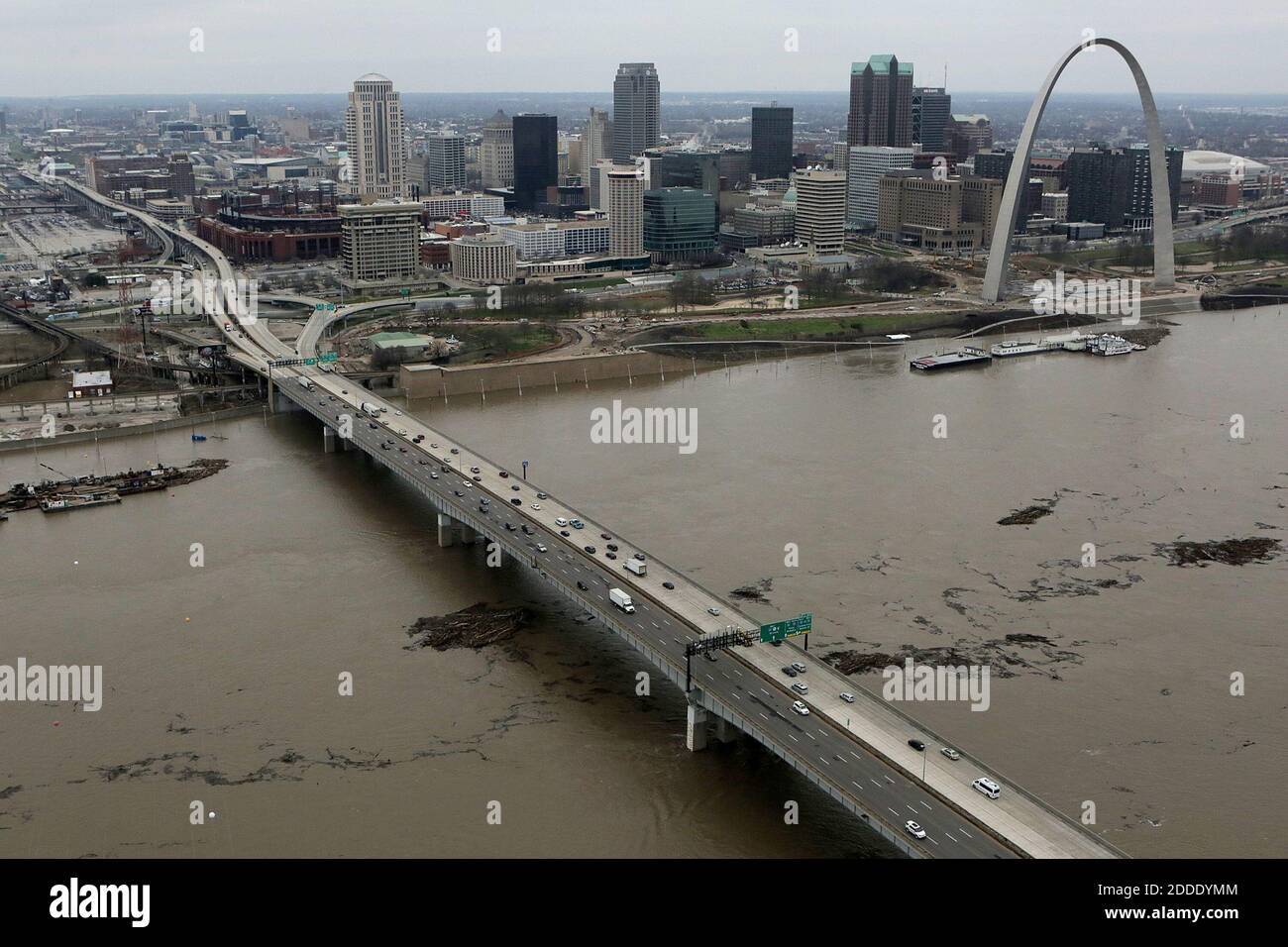 Poplar Street Bridge