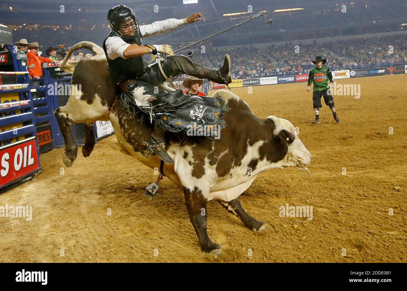 Bull riding fort worth hi-res stock photography and images - Alamy