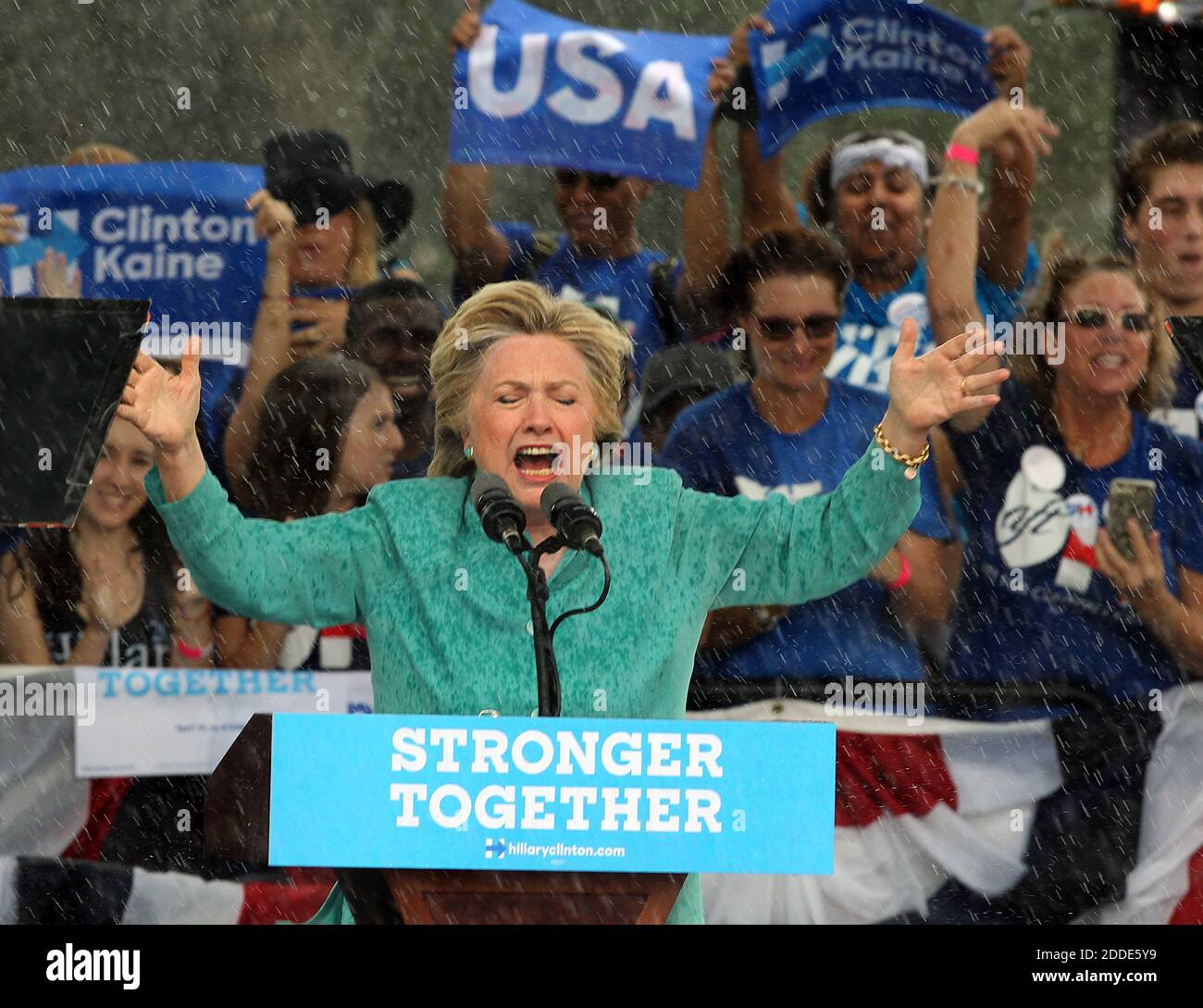 Nuevo portal hi-res stock photography and images - Alamy