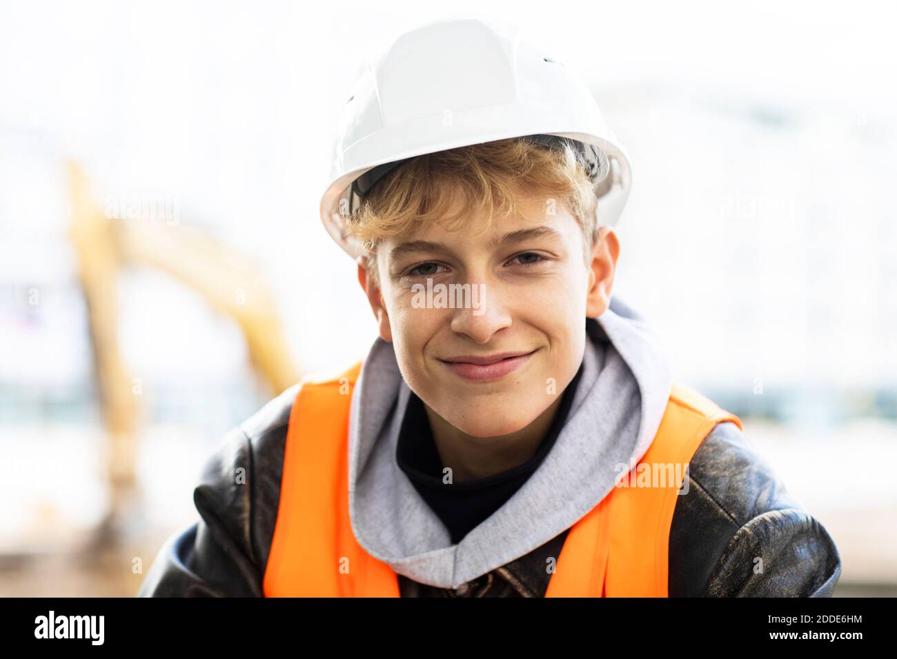Trainee smiling hi-res stock photography and images - Alamy