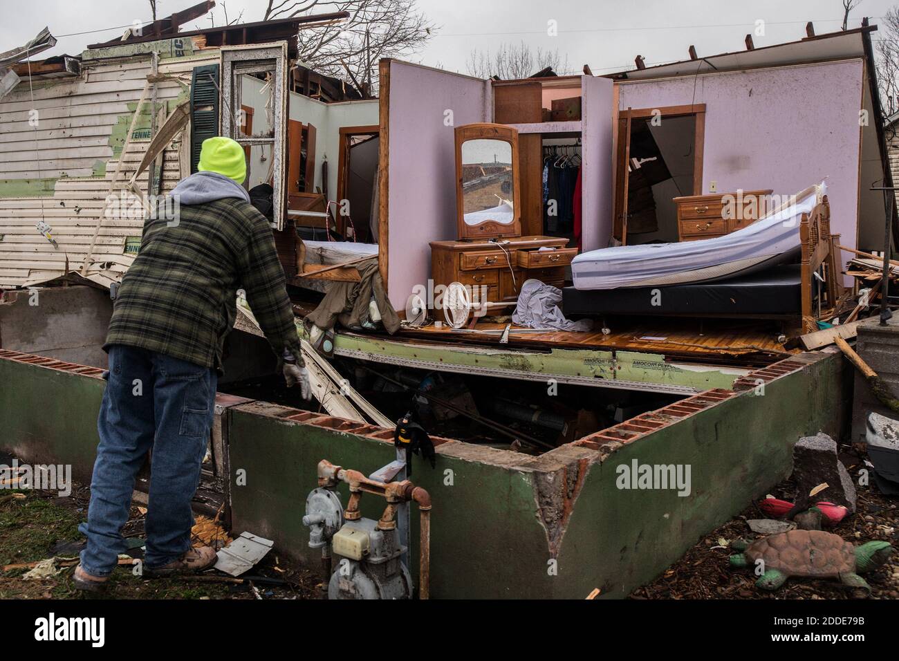 NO FILM, NO VIDEO, NO TV, NO DOCUMENTARY - Mike Small, brother of ...