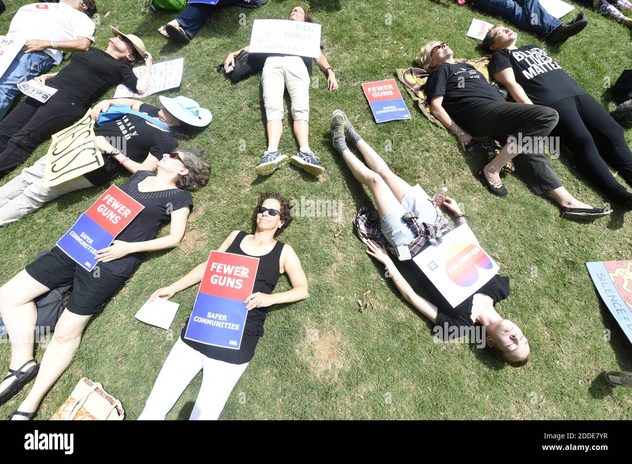 Your lie in april and tv hi-res stock photography and images - Alamy