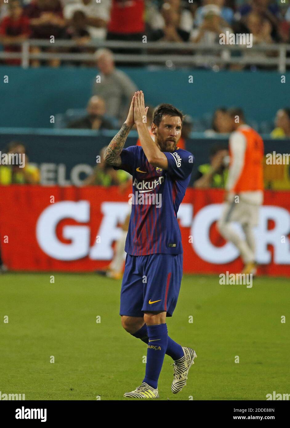 Lionel messi miami fans hi-res stock photography and images - Alamy
