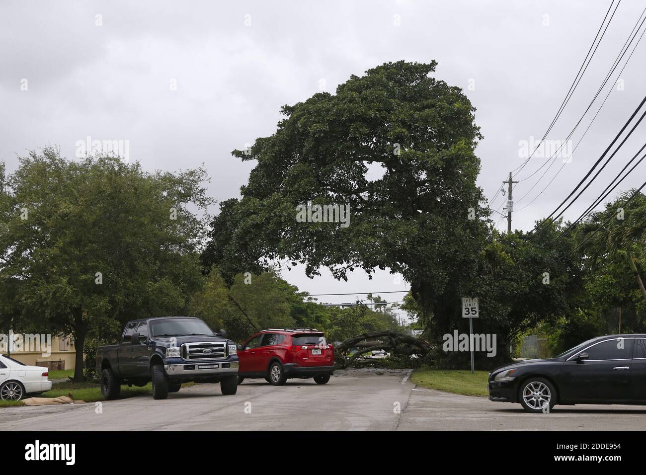 Driving bands hi-res stock photography and images - Alamy