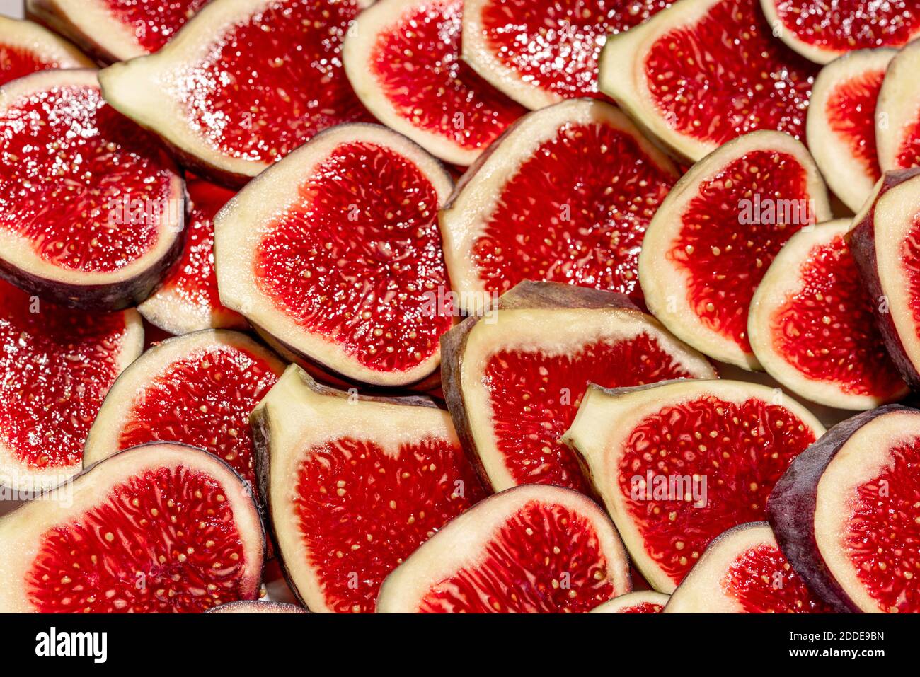 Fig slices hi-res stock photography and images - Alamy