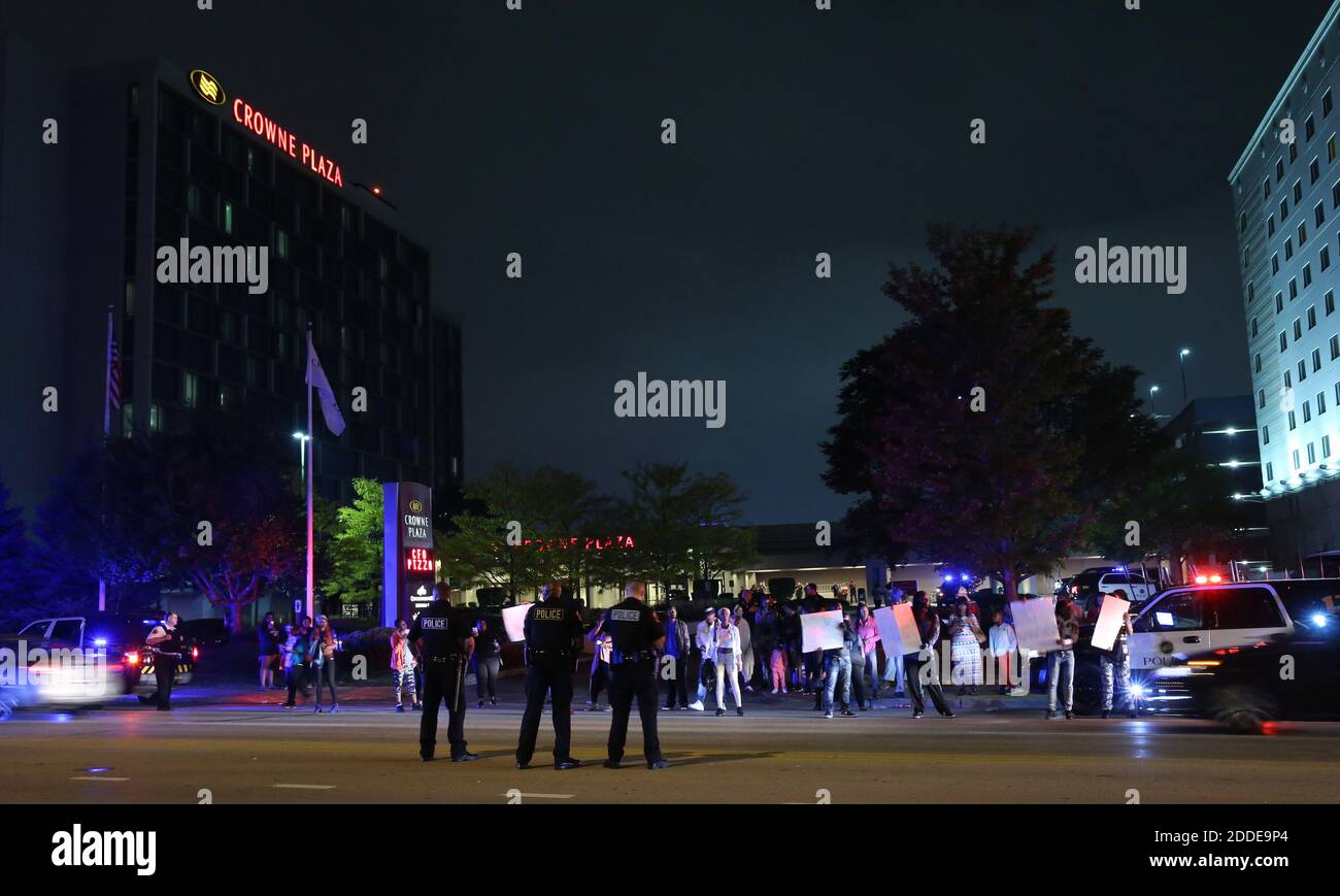 Walk in freezer hi-res stock photography and images - Alamy