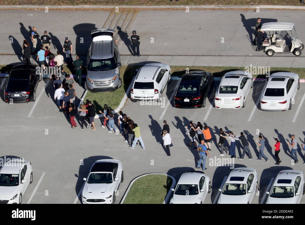 School shooting usa tv hi-res stock photography and images - Alamy
