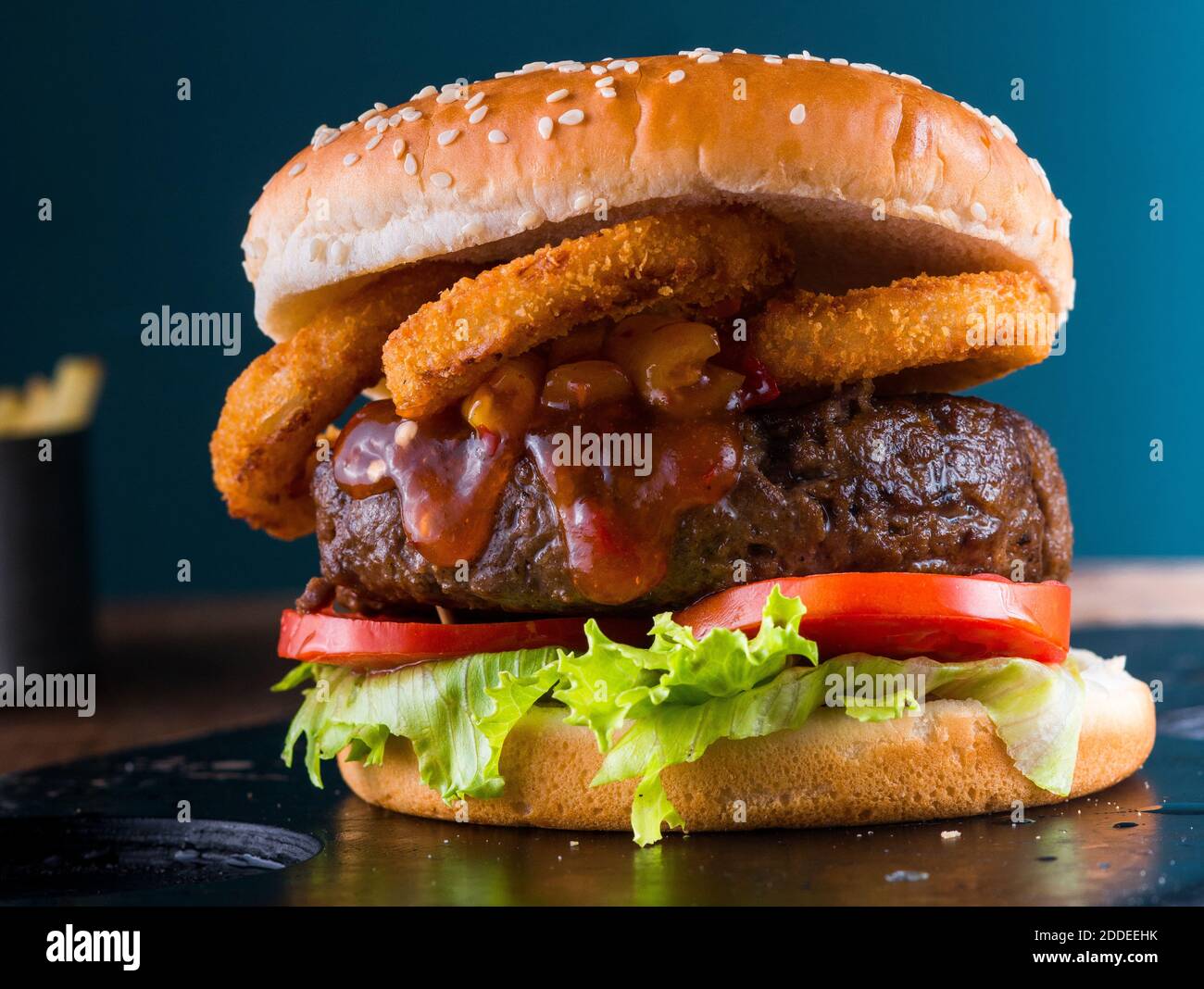 Burger tomato hi-res stock photography and images - Alamy
