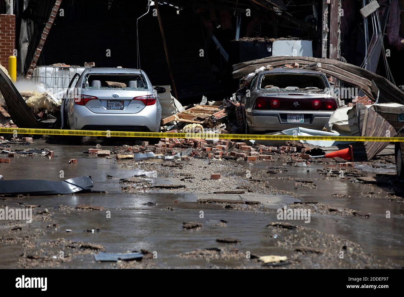 Scene fire chemical plant hi-res stock photography and images - Alamy
