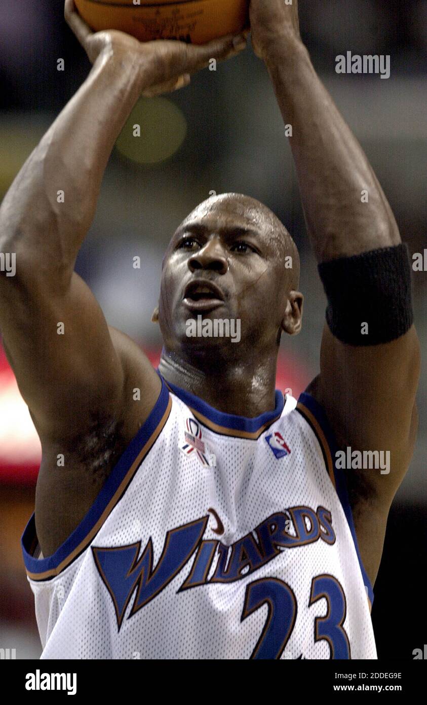 Michael jordan washington wizards hi-res stock photography and images ...