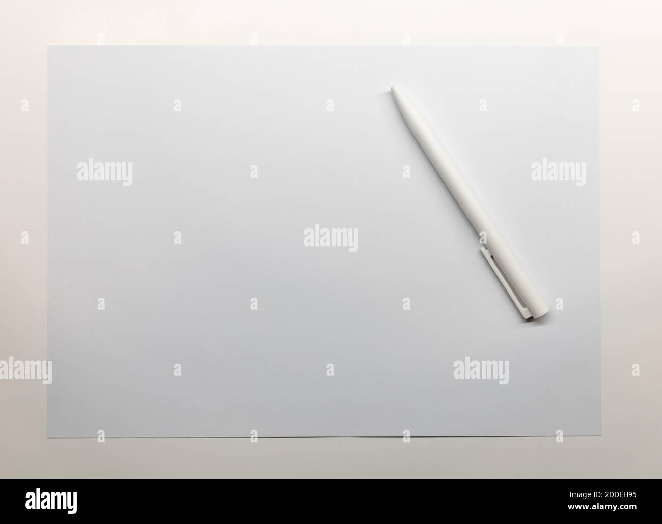 White pen hi-res stock photography and images - Alamy